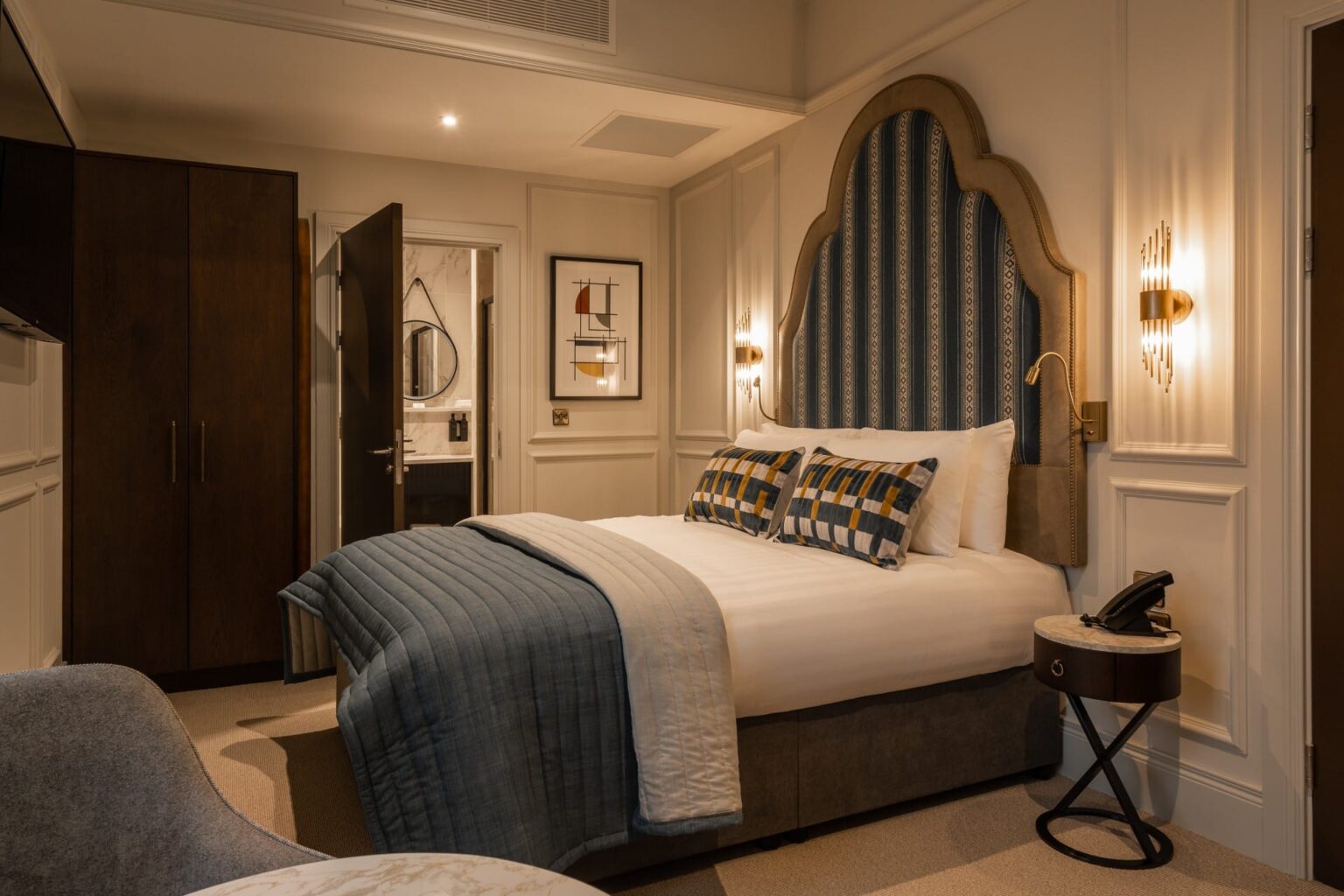 Deluxe Bedrooms | Hotels In Derry City | The Ebrington Hotel